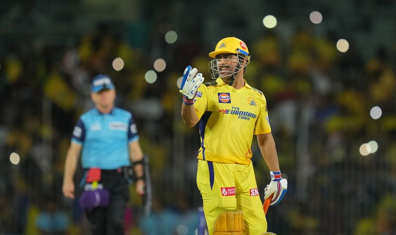 IPL 2023: Angry Dhoni warns CSK bowlers to bowl fewer extras or else play under new skipper (WATCH)