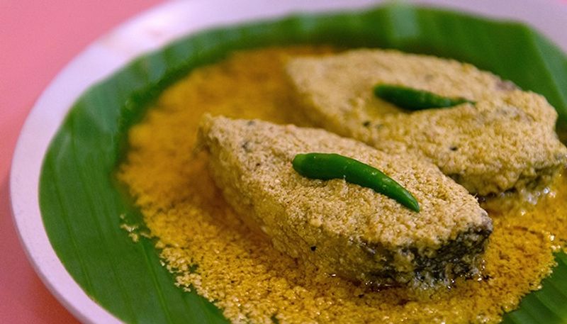Monsoon special: 7 dishes made by Ilish mach aka Hilsa fish | Asianet ...