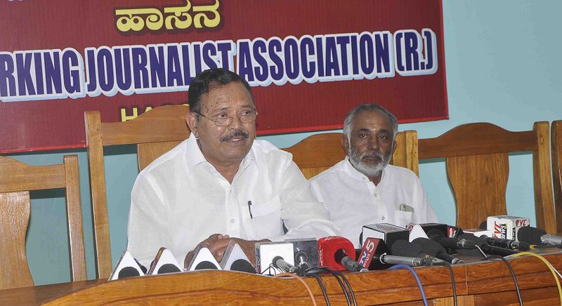 ಕೆರೆ ಒತ್ತುವರಿಯಲ್ಲಿ ಶಾಸಕ ಮಂಜು ಆರೋಪ ಸತ್ಯಕ್ಕೆ ದೂರ: ಎ.ಟಿ.ರಾಮಸ್ವಾಮಿ - Ex Mla ...