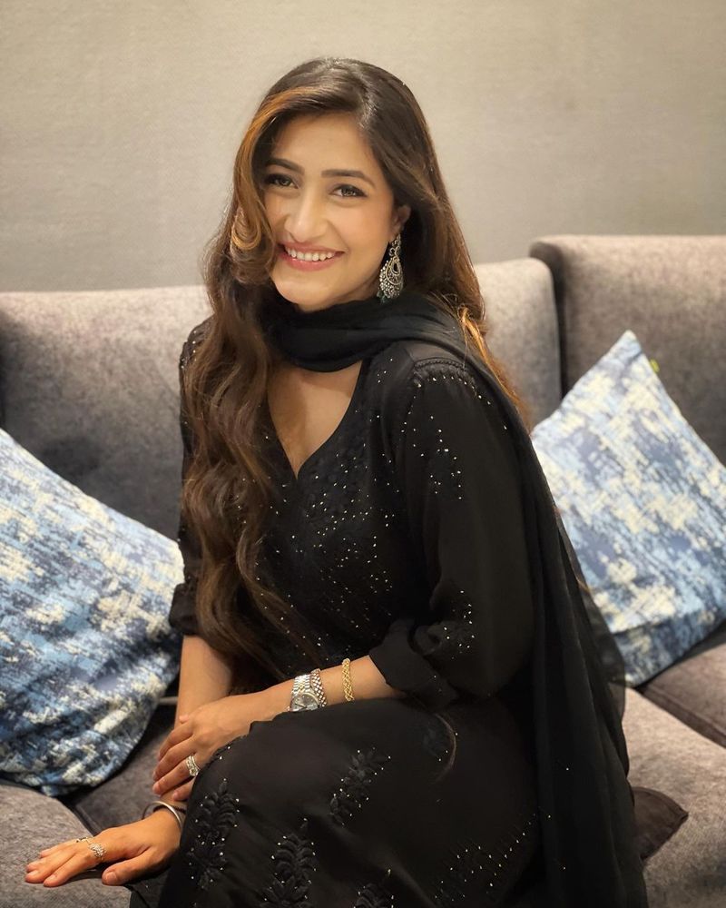 IPL 2023: RR's Yuzvendra Chahal's wife Dhanashree Verma revels in tradtional attire (SEXY PICTURES)