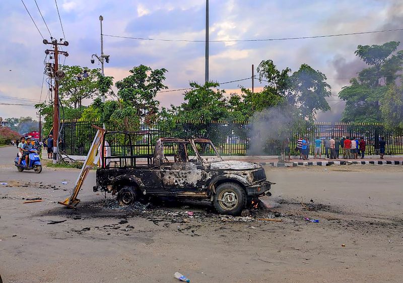 Manipur violence: Curfew partially lifted in Churachandpur to buy essential items | Asianet Newsable