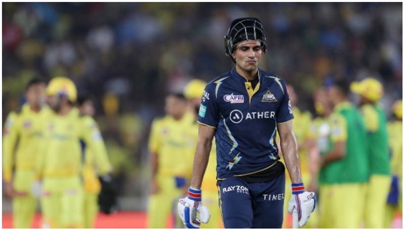 ഇതിനേക്കാള്‍ അനായാസമായിട്ട് ഇനി എങ്ങനെയാണ്? ശുഭ്മാന്‍ ഗില്ലിനെ ...