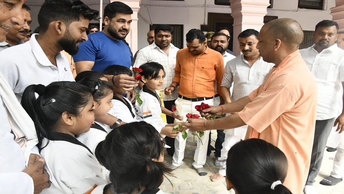 Yogi Adityanath Birthday: सीएम योगी ने जन्मदिन पर कैसे की दिन की शुरुआत ...