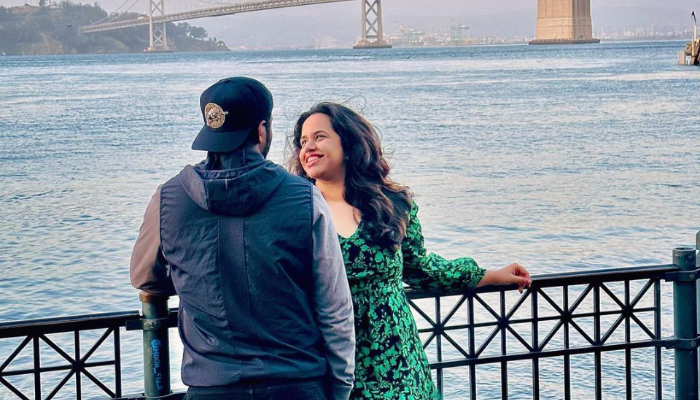 'সবচেয়ে ভালো বন্ধু,' স্ত্রী চারুলতার সঙ্গে অন্তরঙ্গ মুহূর্তে সঞ্জু ...