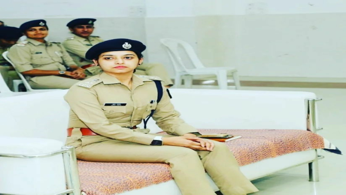 विदेश में हाई सैलरी जॉब छोड़कर IPS अफसर बनीं हरियाणा की बेटी, जानिए कौन ...