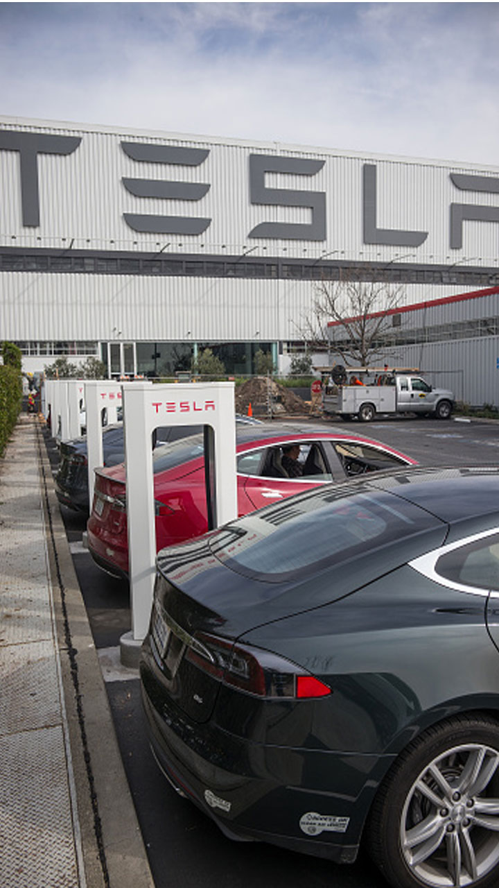 EV बाजार से नई जॉब्स तक...Tesla के इंडिया आने से क्या-क्या बदल जाएगा ...