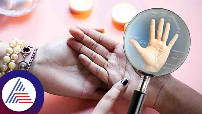 palmistry hand lines symbol raja yoga blessing of goddess laxmi devi ...