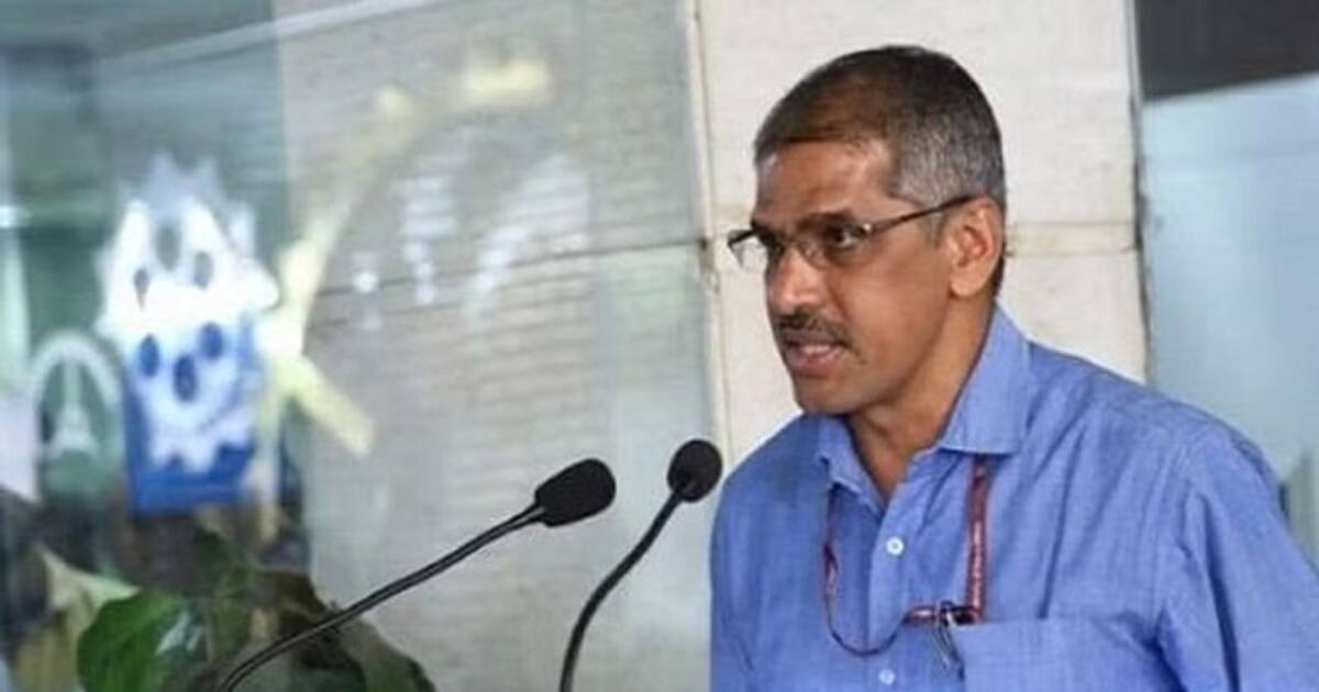 தமிழ்நாட்டின் 49வது தலைமைச்செயலாளராக சிவ்தாஸ் மீனா நியமனம்.. யார் இவர் ... தமிழ்நாட்டின் 49வது தலைமைச்செயலாளராக சிவ்தாஸ் மீனா நியமனம்.. யார் இவர் ...