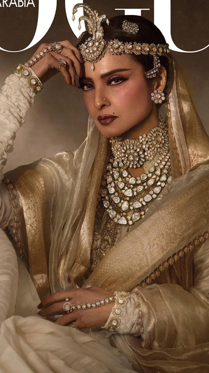 मिमिक्री आर्टिस्ट भी हैं रेखा, दो एक्ट्रेस के लिए डब कर चुकी हैं आवाज़ ...