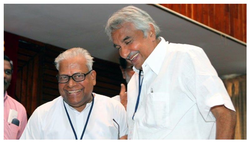 Oommen Chandy passes away - Father loved Oommen Chandy vs achuthanandan ...