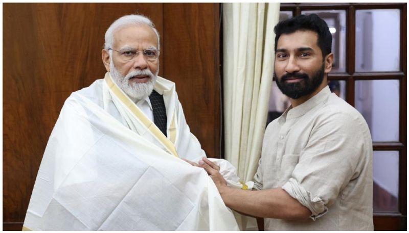 BJP's Anil Antony meets PM Modi in New Delhi, briefs him on Kerala's ...