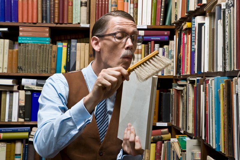 Here are 7 easy steps to keep your bookshelves clean and tidy- Asianet ...