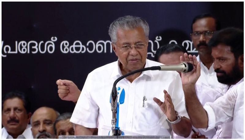 Police files case after mike failure during Kerala CM's speech at Oommen Chandy's condolence ...