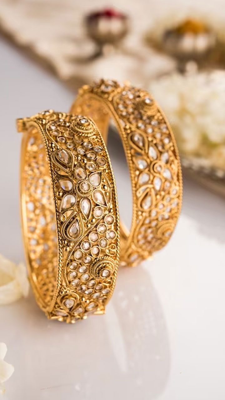 Diwali से पहले Gold ज्वैलरी बनवाना महंगा, आज इतना है सोने का दाम - gold ...