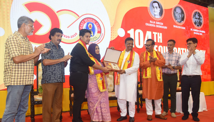 'পরিবারের পক্ষ থেকে ইস্টবেঙ্গল ক্লাবকে ধন্যবাদ জানাচ্ছি,' বললেন মুন্নার ...