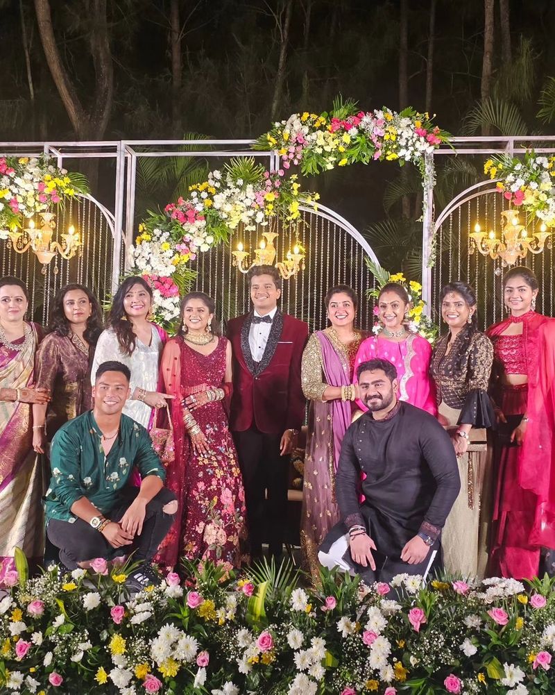 Anitha Vijayakumar: நீங்க டாக்டரா.. இல்ல ஆக்டரா..? 50 வயதிலும் 25 வயசு ...