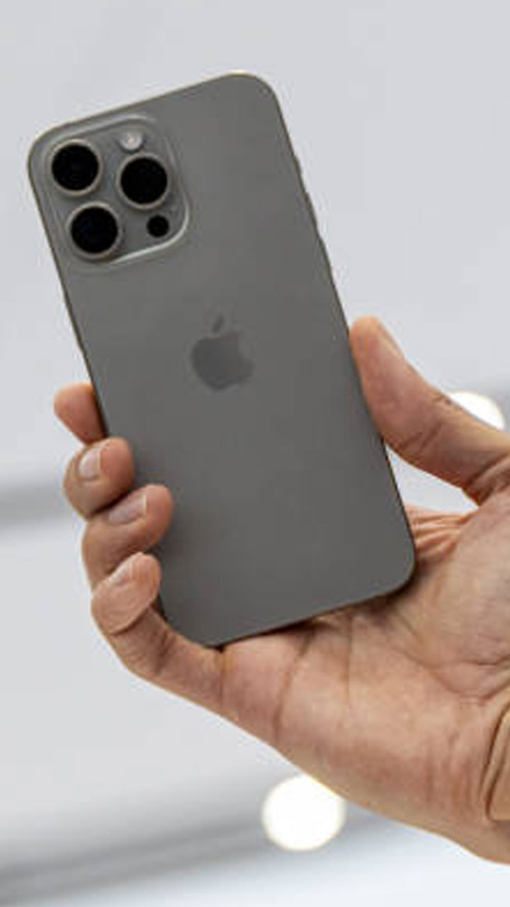 iPhone 15 : 80 हजार वाले आईफोन पर 45000 से ज्यादा का डिस्काउंट | Iphone ...