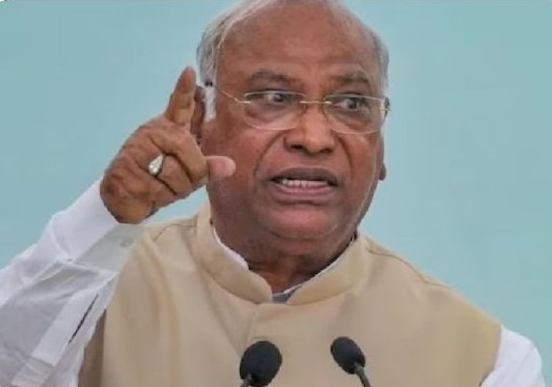 'AICC ka neta bol raha hai': Furious Congress Chief Kharge asks people ...