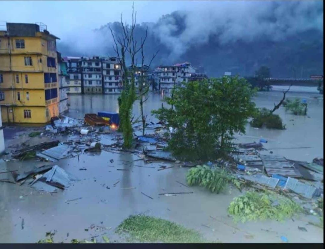 Sikkim flash flood: নেপালের ভূমিকম্পর জন্যই সিকিমের হ্রদ বিস্ফোরণ? জানুন বিশেষজ্ঞদের মতামত ...
