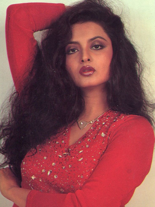 Happy Birthday Rekha: 7 things you should know about the diva, if you are her fan