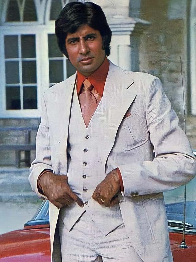 क्या है 22 फिल्मों में अमिताभ बच्चन का नाम VIJAY रखने के पीछे की कहानी ...