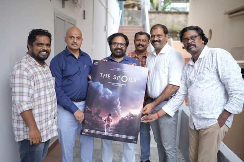 യൂനിഫോമിലല്ല, പുതിയ 'റോളിൽ' ശ്രീജിത്ത് ഐപിഎസ്! 'ദി സ്പോയിൽസ്' ഫസ്റ്റ് ...