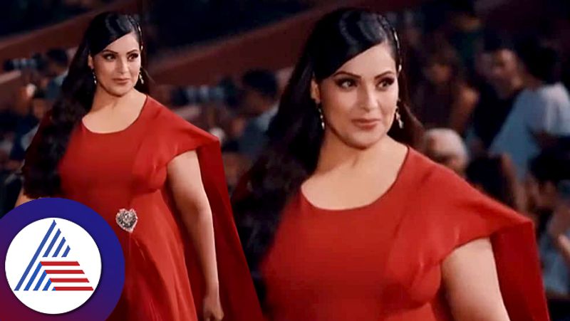 ತಾಯಿಯಾದ್ಮೇಲೆ ರ‍್ಯಾಂಪ್‌ ವಾಕ್‌ ಮಾಡಿದ Bipasha Basu ಟ್ರೋಲ್‌: ರಕ್ಷಣೆಗೆ ಬಂದ ಫ್ಯಾನ್ಸ್‌ - Bipasha Basu ...