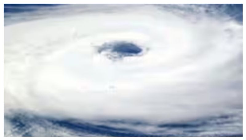 Cyclone Tej intensifies: Yemen-Oman coasts brace for extremely severe ...