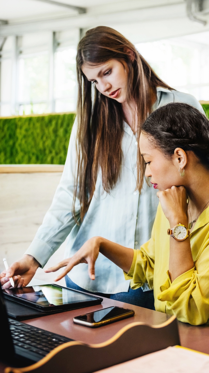 IT सेक्टर में जॉब की कमी, नौकरी बदलने से भी नहीं बढ़ रही सैलरी | It Sector Jobs Salary Increment ...