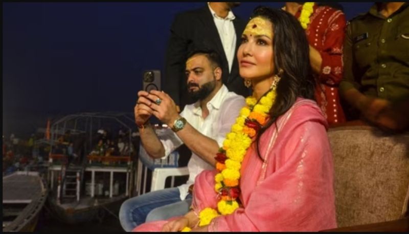 Watch: Sunny Leone takes part in Ganga Aarti in Varanasi along with co ...