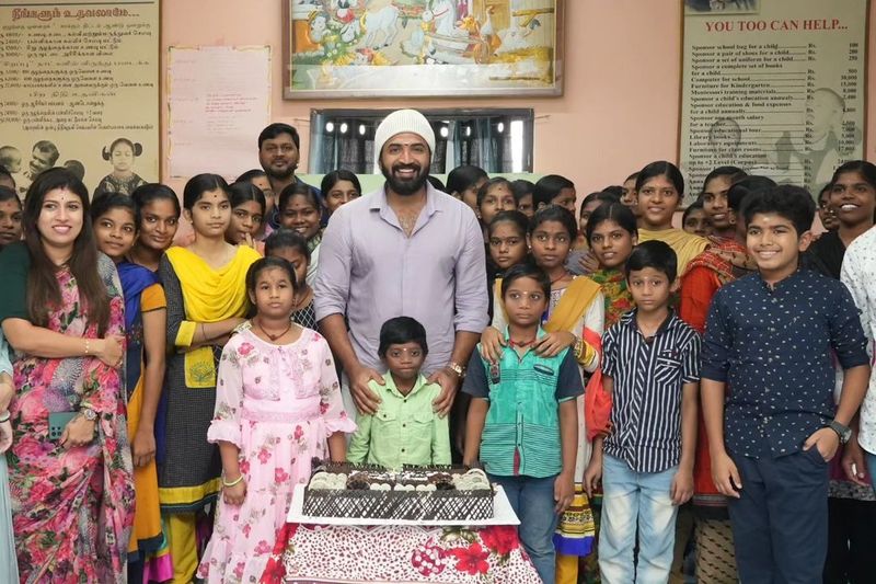 Arun Vijay: ஆதரவற்ற குழந்தைகளுடன் கேக் வெட்டி... அருண் விஜய் கொண்டாடிய ...