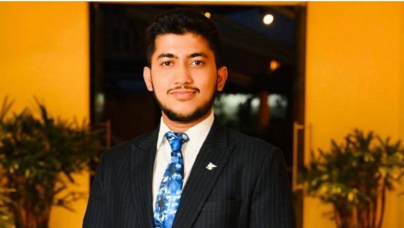 22 साल तक लड़की बन कर रहा, अब लड़का बना ये शख्स, क्यों बदला जेंडर ...