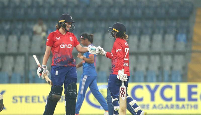 INDW vs ENGW | ഇന്ത്യന്‍ വനിതകള്‍ വിയര്‍ക്കും; അടിച്ചുപറത്തി ഇംഗ്ലണ്ട്, രണ്ട് ഫിഫ്റ്റി, തീപ്പൊരി ...