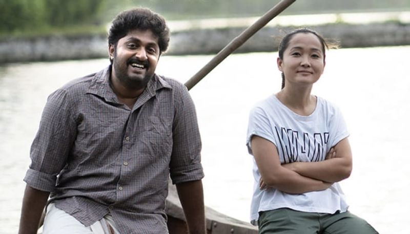 ചൈനയില്‍ നിന്നും ധ്യാനിന് കിട്ടിയൊരു ട്രോഫി- 'ചീനാട്രേഫി' റിവ്യു ...