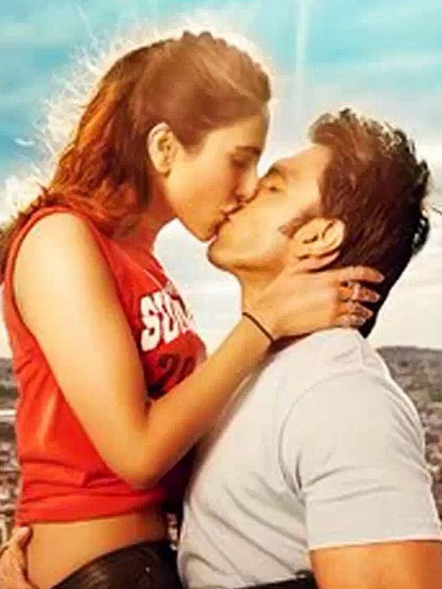 भर-भरकर बोल्ड सीन, 22 KISS, सबकुछ किया फिर भी महाडिजास्टर हुई फिल्म - ranveer singh vaani kapoor ...