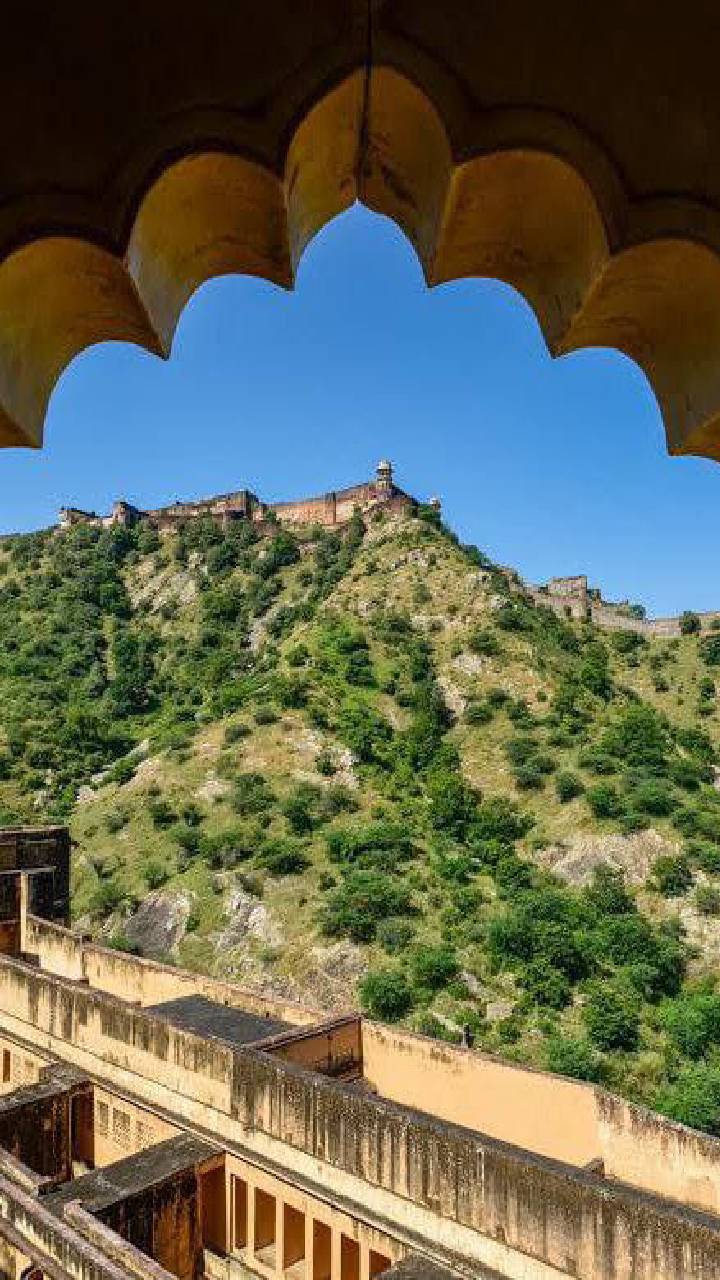 जयगढ़ फोर्ट में एशिया की सबसे बड़ी तोप, एक बार चली तो बन गया तालाब ...