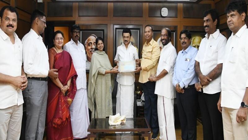dmk mps cyclone Michaung relief fund மிக்ஜாம் புயல்: முதல்வரிடம் ...