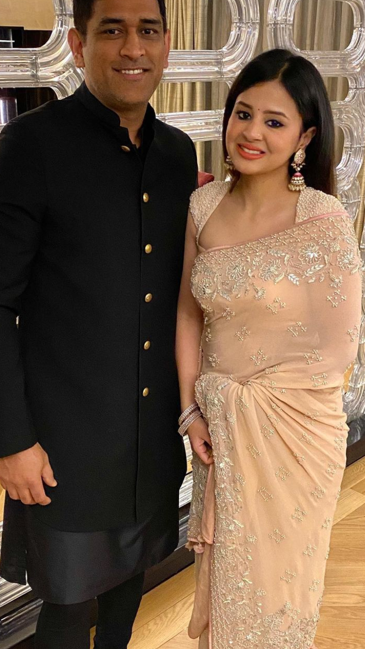 MS धोनी की सास, 800 cr के बिजनेस एम्पायर की CEO को जानिए - ms dhoni ...