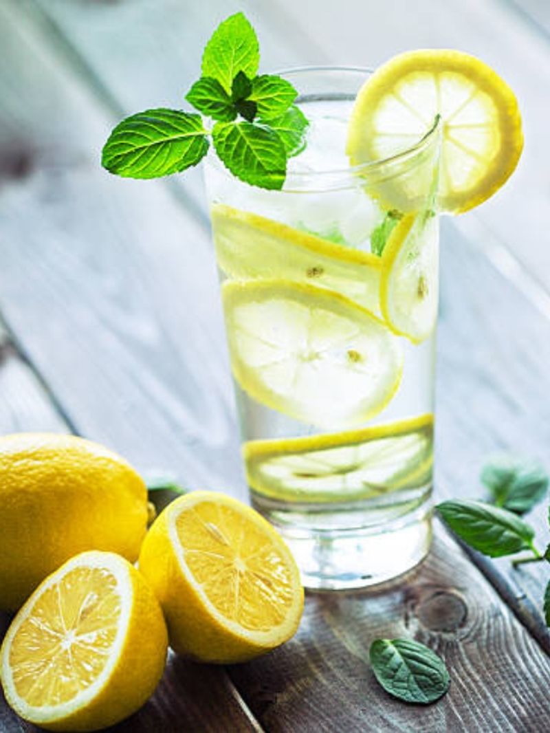 బరువు తగ్గాలని లెమన్ వాటర్ తాగుతున్నారా..? ఈ పొరపాట్లు చేయకండి..!