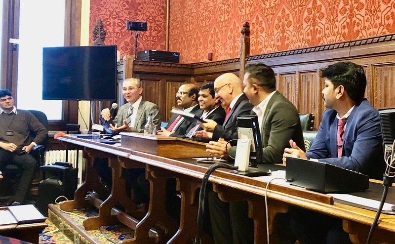 ബ്രിട്ടീഷ് പാർലമെന്റിൽ 'പരിമാനാഭിവൃദ്ധി സിദ്ധാന്തം' അവതരിപ്പിച്ച് ഡോ. വ ...