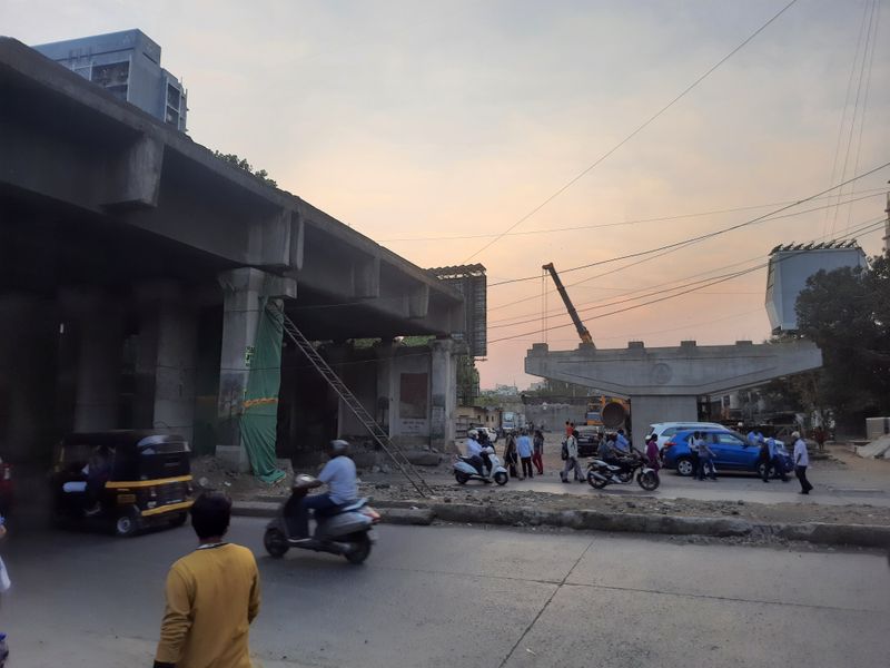 Mumbai: Barfiwala flyover, Gokhale bridge 6-feet gap causes chaos ...
