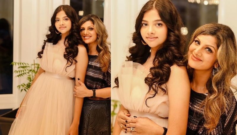 సోషల్ మీడియాలో రంభ కూతురి క్రేజ్ చూశారా.. అందంలో తల్లిని మించిపోయిందిగా ...