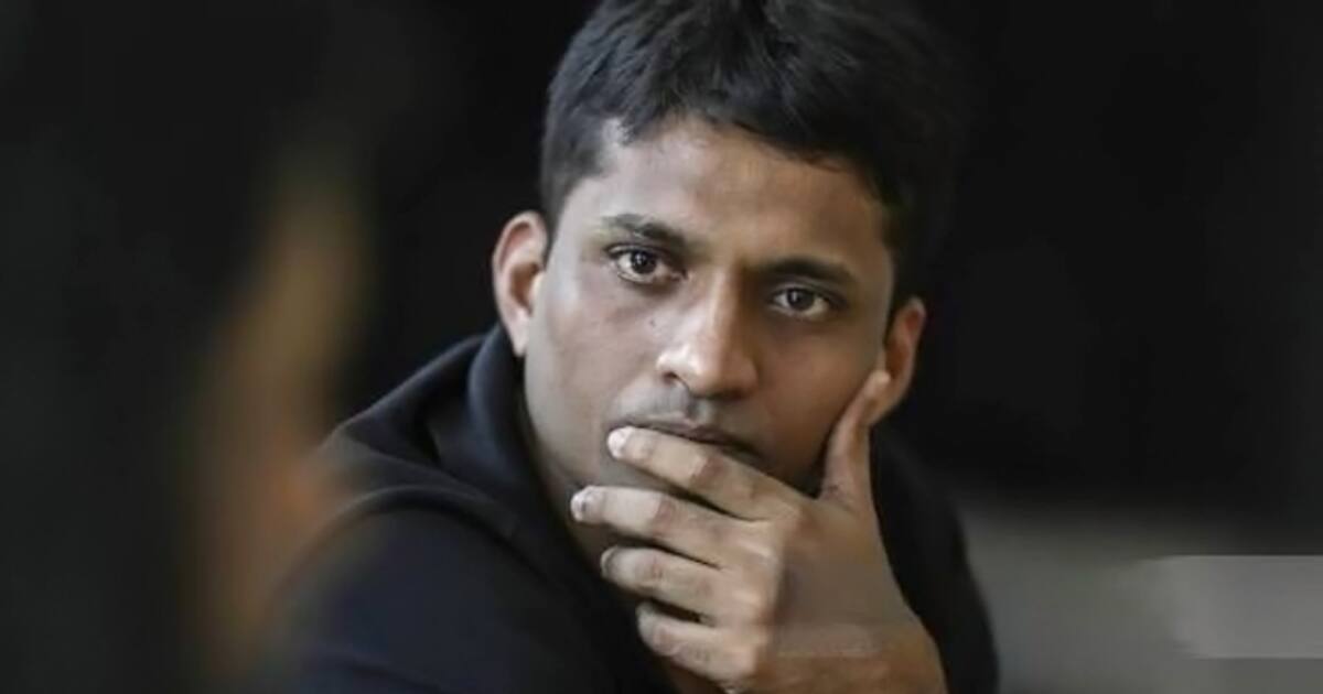 Byjus Crisis: खतरें में बायजू रवींद्रन की कुर्सी? NCLT पहुंचे कई निवेशक ... Byjus Crisis: खतरें में बायजू रवींद्रन की कुर्सी? NCLT पहुंचे कई निवेशक ...
