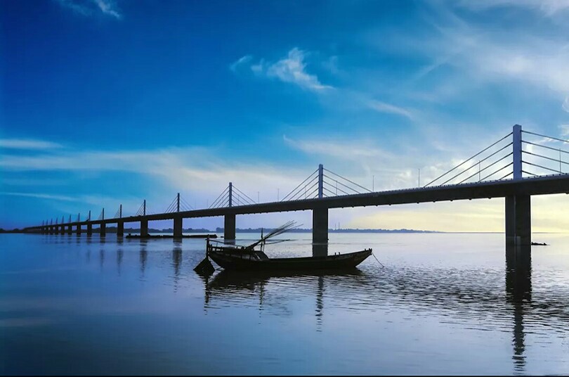 కుంగిన గామన్ బ్రిడ్జి: వాహనాల రాకపోకల నిలిపివేత - gammon bridge baring ...