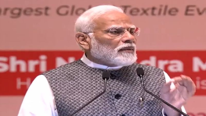 PM Modi Bharat Tex 2024 speech வளர்ச்சியடையும் இந்திய ஜவுளி சந்தை ...