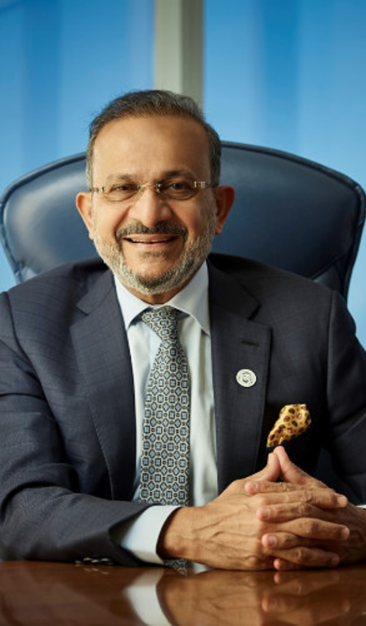 इस भारतीय बिजनेसमैन ने यूएई की जेलों से 900 कैदी रिहा कराए, कौन है ये ...