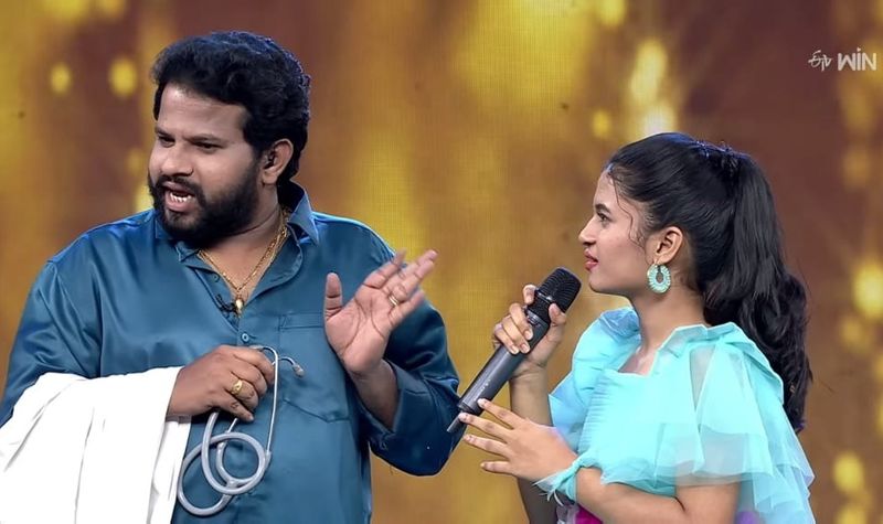 hyper aadi super punch on lady dancer in dhee dance reality show ksr - hyper aadi super punch on ...
