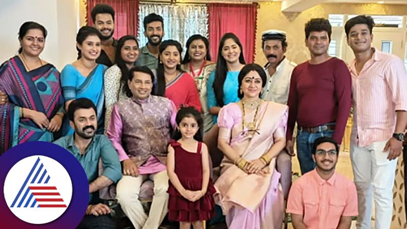 Zee Kannadaದ ಪಾರೂ ಸೀರಿಯಲ್ ಸಹ ಮುಗೀತಾ ಇದೆ, ಕಡೆ ದಿನದ Shooting ಮುಗಿಸಿದ ತಂಡ ...