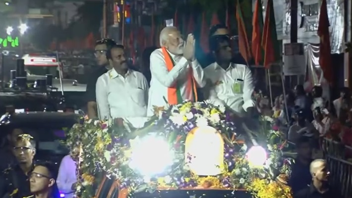 तमिलनाडु के कोयंबटूर में PM ने किया रोड शो, एक झलक पाने को उमड़ा जन ...