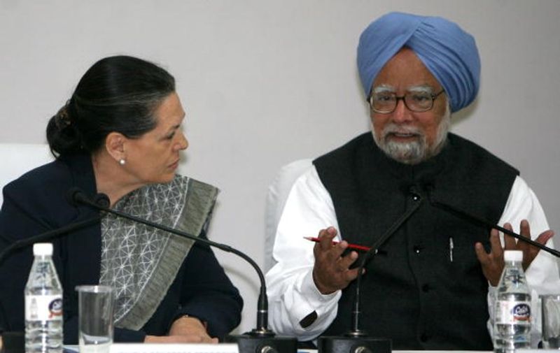 'Sonia Gandhi used to change PM Manmohan Singh's decisions': RK Singh's ...
